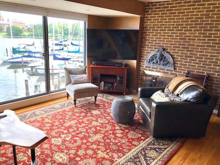 Nautical Newport Beautiful Water Front, Townhouse - Annapolis, MD