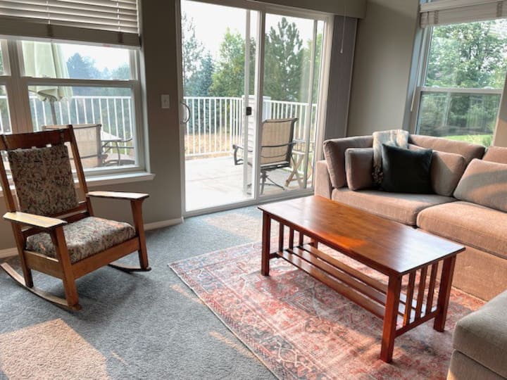 Mountain-view Missoula Condo - Missoula, MT