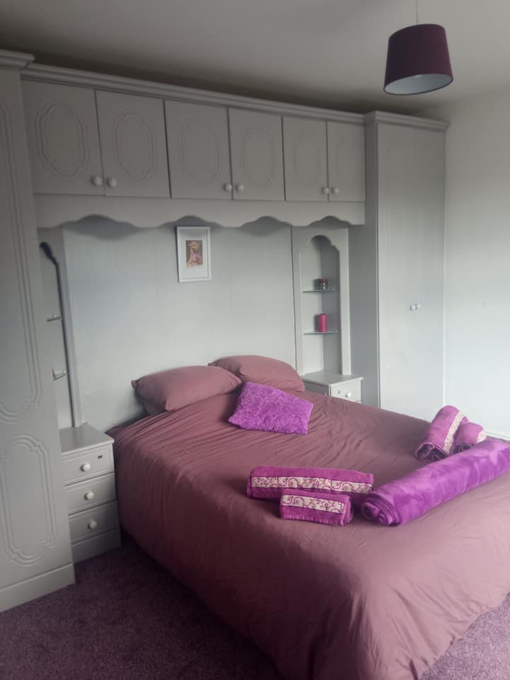 Cheerful - 1 Double Bedroom Near Tus, Ida & Town! - Athlone