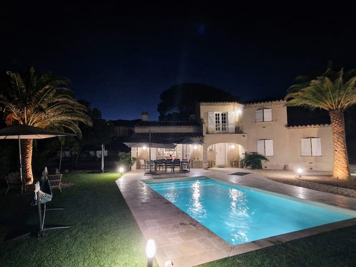 Authentique Mas Provençal, 150m Mer, Idéal Famille - Provence-Alpes-Côte d'Azur