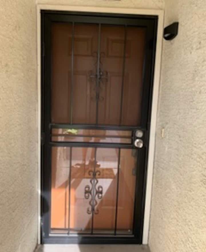 Bright & Light 2 Bedroom Condo - Fountain Hills, AZ