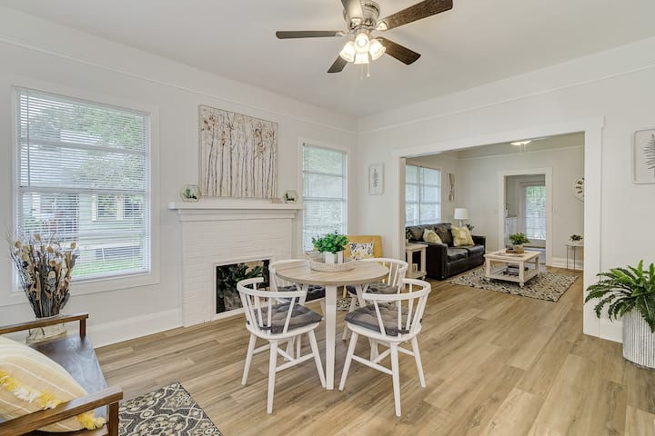 Historic Charming Bungalow, Large Porch, Fsc - Lakeland, FL