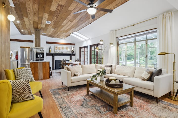 Comfy Cottage Retreat Near Lsu/health District - Baton Rouge, LA