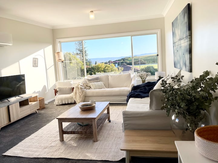 Port Kembla Cottage: 4br Near Beaches & Cafes - 월런공