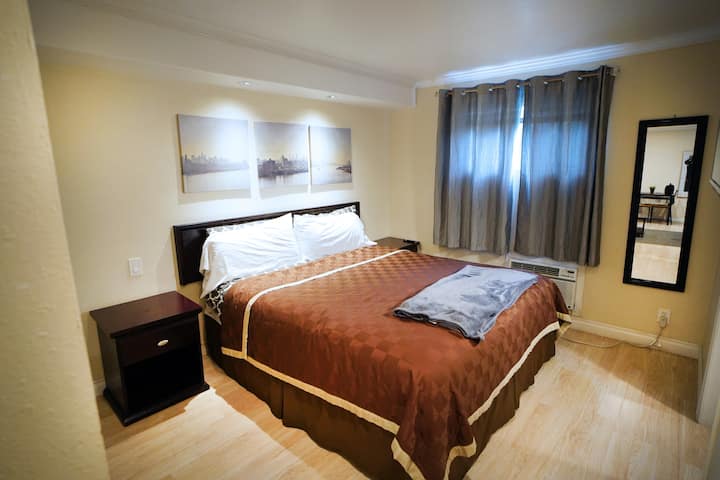 Home Suite By Disneyland - Anaheim, CA