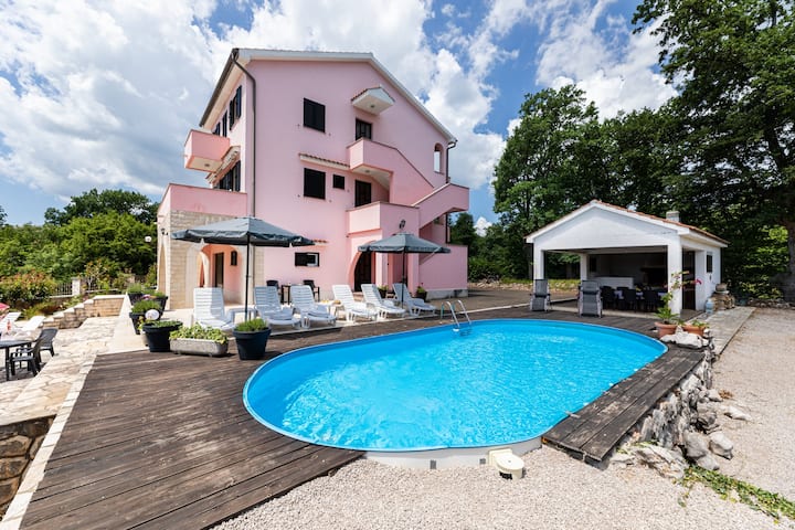 Apartment Risika 2 Na Mirnoj Lokaciji, S Bazenom - Vrbnik