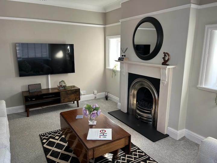 Family And Dog Friendly Holiday Home - Southport