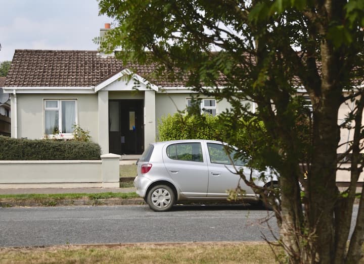 Cheerful Two Bedroom Townhouse - Dungarvan