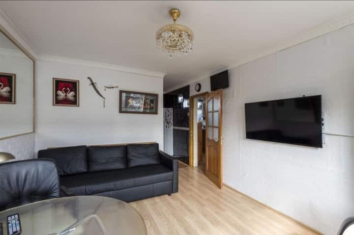 1 Bedroom Flat Close To City - Free Car Parking - Farringdon - London