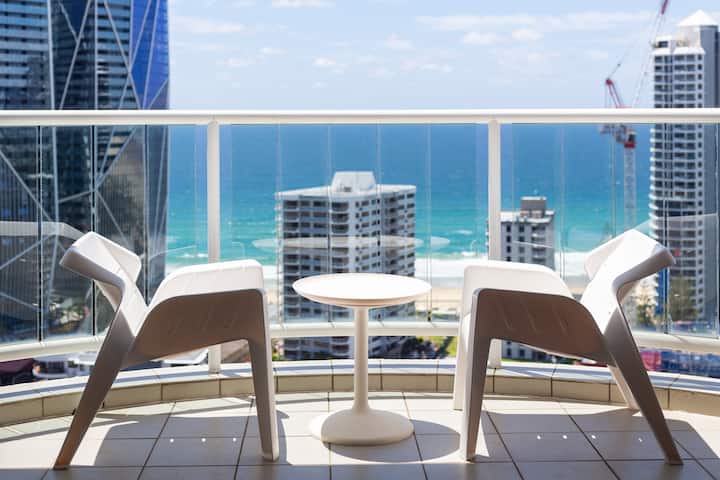 Lux 20th F Ocean View Kitchen Appt Oaks Gold Tower - Broadbeach