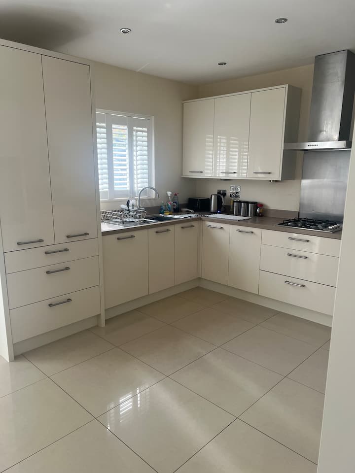 Detached House In Chester. Close To City Centre - Wrexham