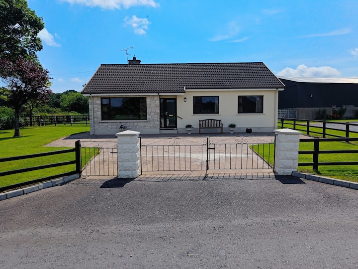 3 Bedroom Bungalow With Countryside View - County Armagh