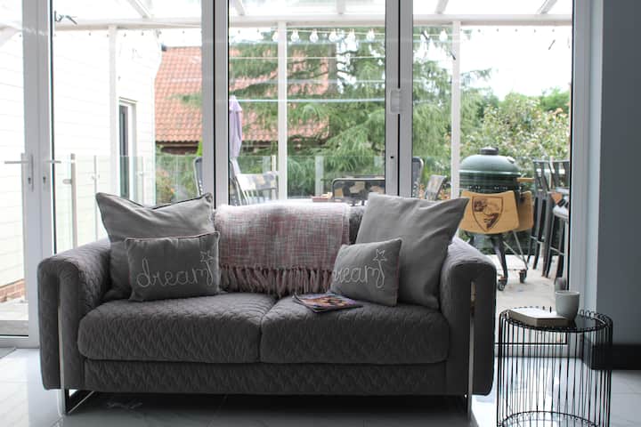 Moonsticks House - Exquisite Property, Sleeps 14 - Norwich