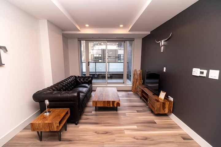 Enchanting 1br W/den With Gym, Near Public Gardens - Halifax, NS, Canadá