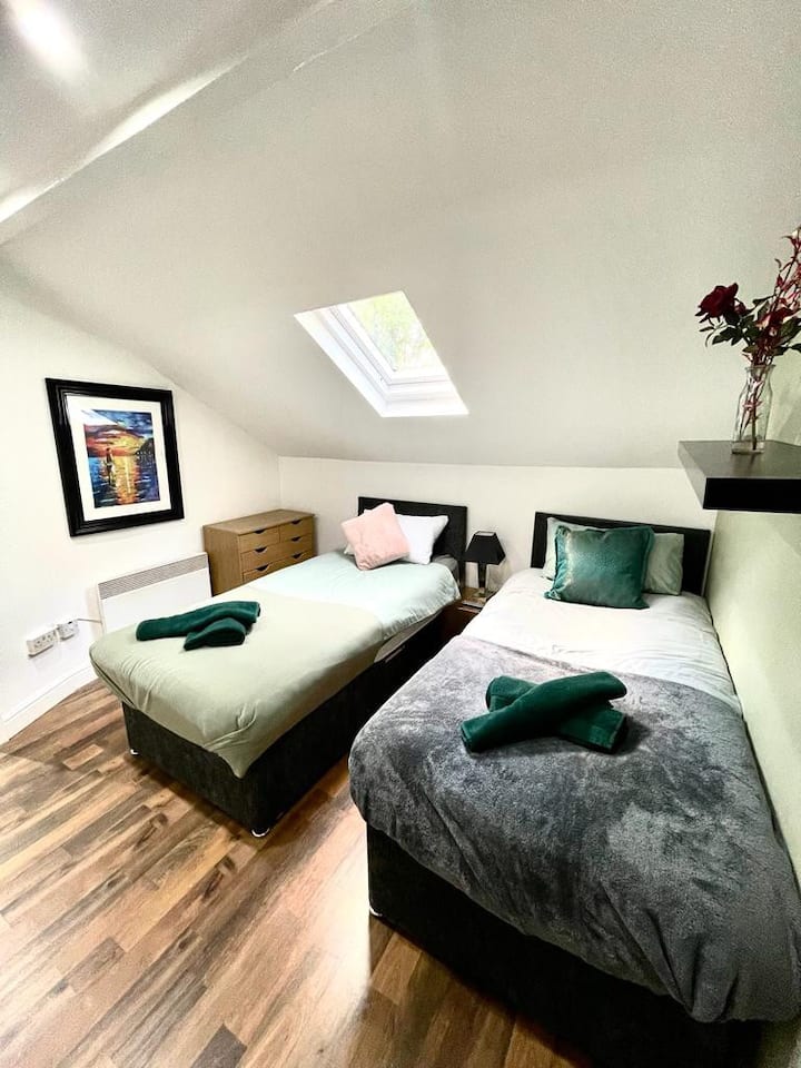 Lovely 1 Bedroom Apt Close To Leeds City Centre - Leeds