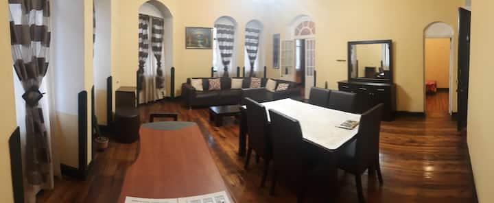 Departamentos Juntos, Centro Histórico De Quito - Quito