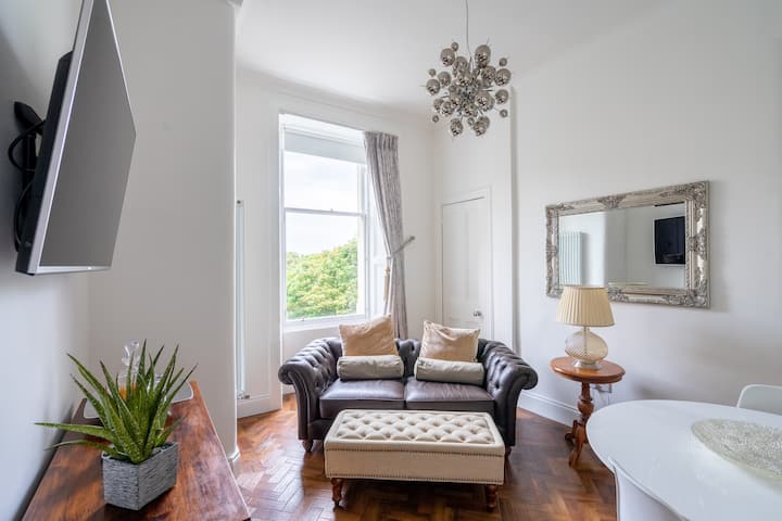 Immaculate One Bedroom Flat In The City Centre - Edimburgo