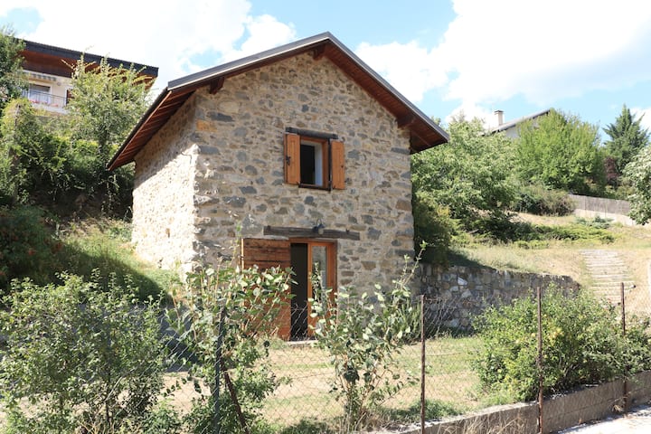 Maison De Berger Avec Cheminée Et Jardin - Embrun