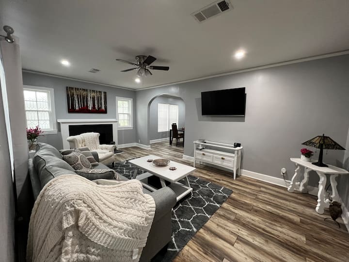 Bella House. 2 Bd/2 Ba. Fenced. Near Downtown. - Fort Smith, AR