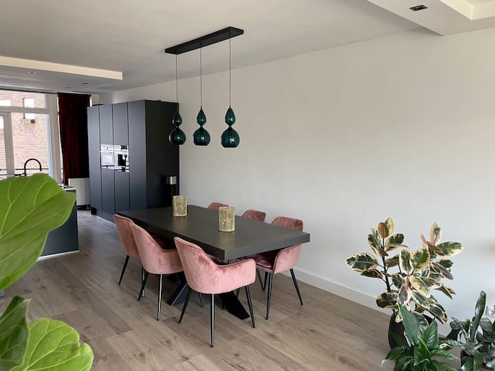 Spacious, 2 Bedroom Apartment, Fully Equipped! - Rotterdam