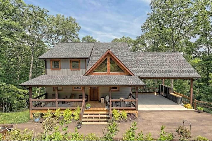 Cozy Cabin 2 Miles From Downtown Blue Ridge! - Blue Ridge, GA