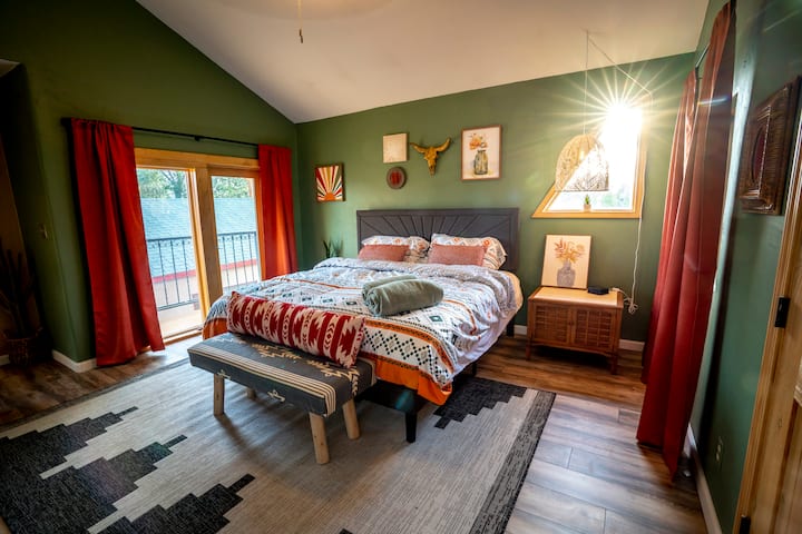 The Roadrunner’s Hideout: 3 Bed2ba @ Old Town Abq! - Albuquerque