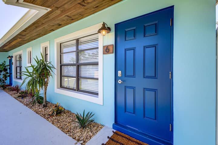 Cute Cocoa Beach Studio Sea Turtle Shores #6 - Cocoa Beach, FL