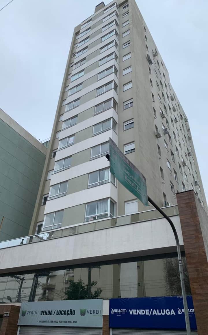 Apto Com Ar, Wi-fi E Garagem, Centro/passo Fundo - Passo Fundo