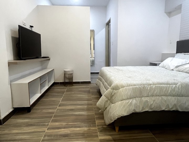 Suite 102 Deluxe Con Aire Acondicionado - Bucaramanga