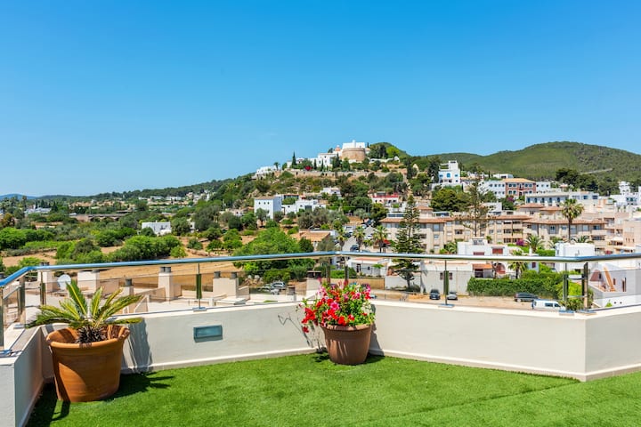 ÁTico Dúplex En Santa Eulalia Junto A La Playa - Cala Boix