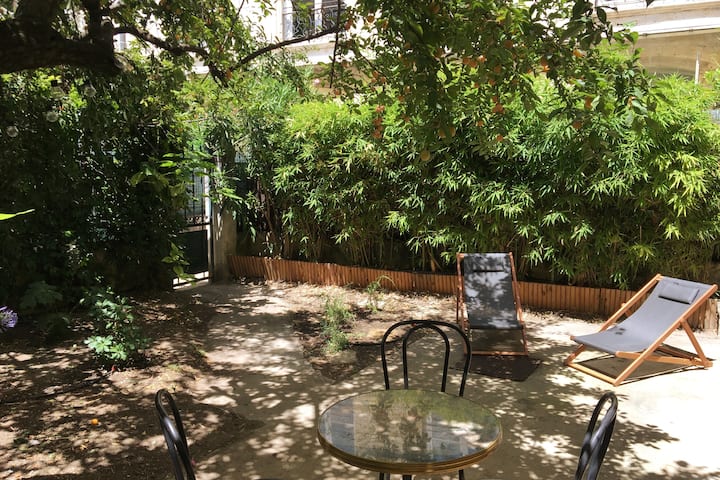 Jardin Au Calme, Au Cœur D'un Hôtel Particulier - Avignon