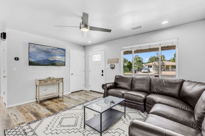 Mountainside Charm - Flagstaff, AZ