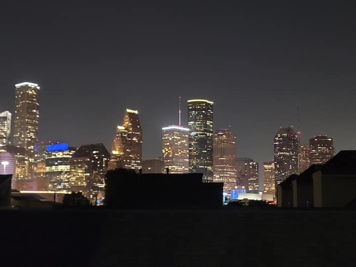 Amazing 3 Bedroom Home Breathtaking Downtown View - Houston, TX