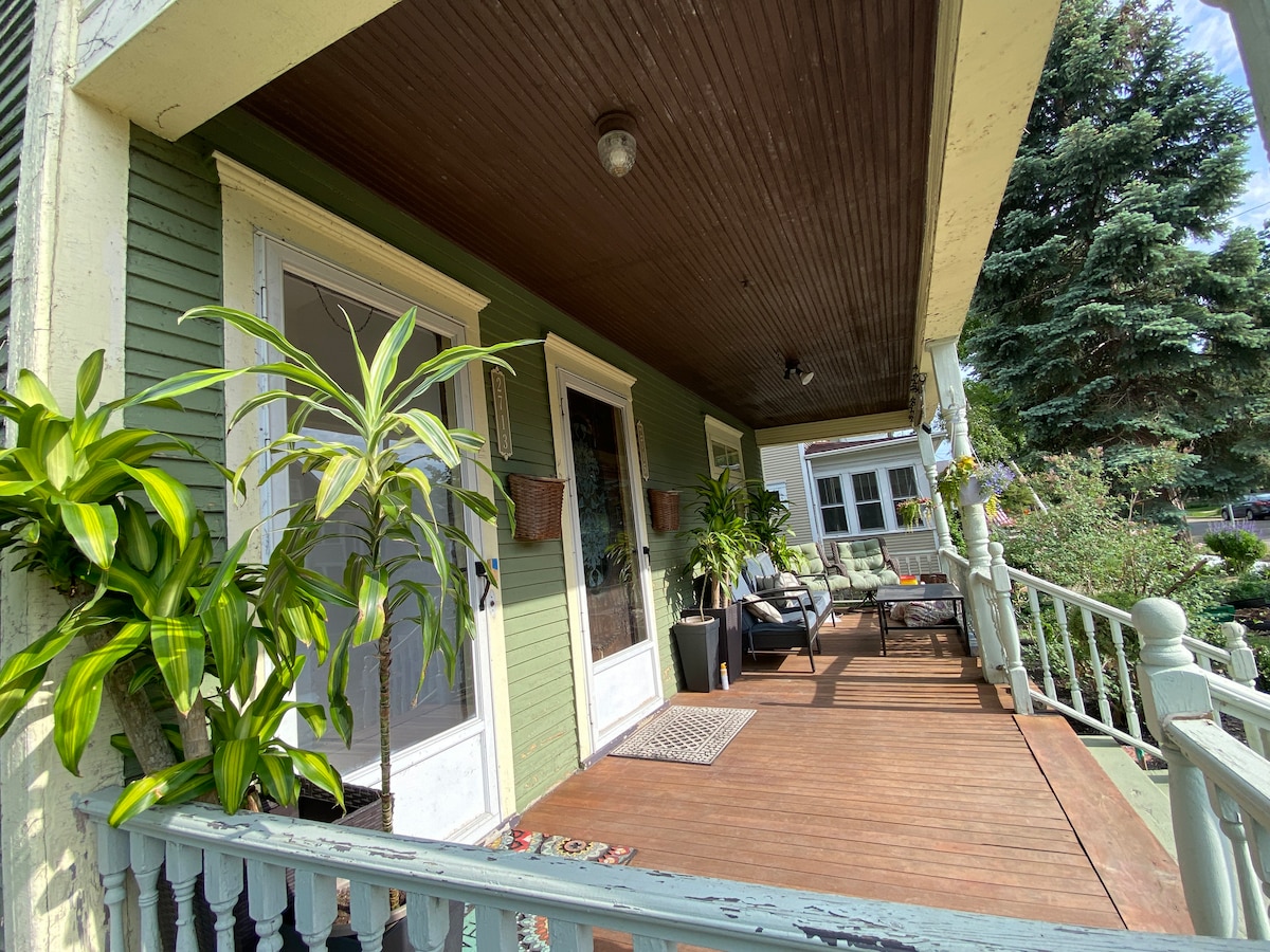 Uptown, Minneapolis Vacation Rentals & Homes - Minneapolis, MN | Airbnb