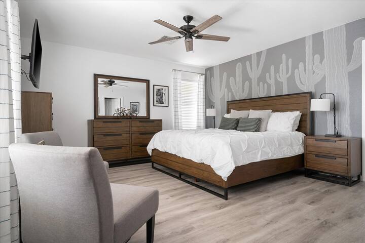 Bikehaven: Stylish Central Tucson Home W/ Bikes - Tucson, AZ