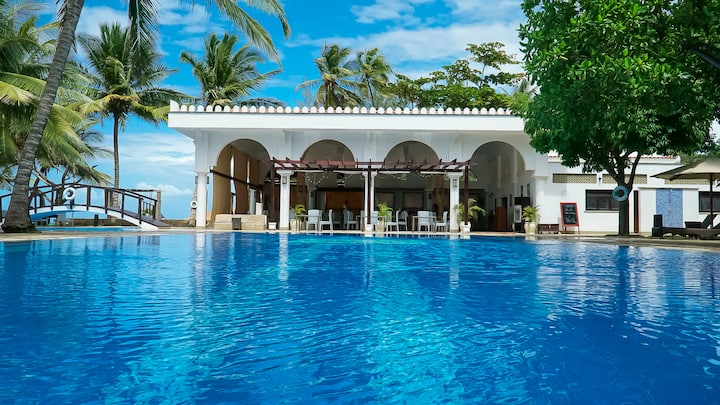 Beautiful Large Villa On Kenya's Diani Beach - Diani Beach