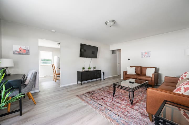 The Cardinal Home - Sleeps Six - 3 Minutes To Bsu - Muncie, IN