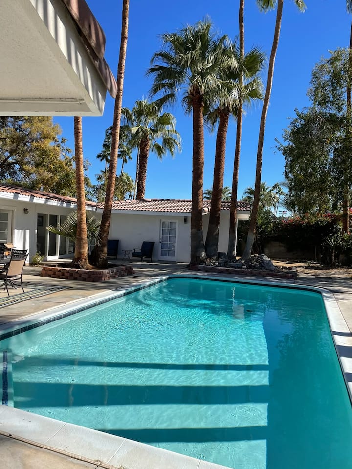 3br Palm Desert Retreat With Pool & Mountain Views - Palm Desert, CA