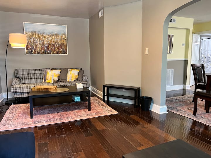 New Stylish 3-bedroom 2 Bath With Free Parking - Baltimore