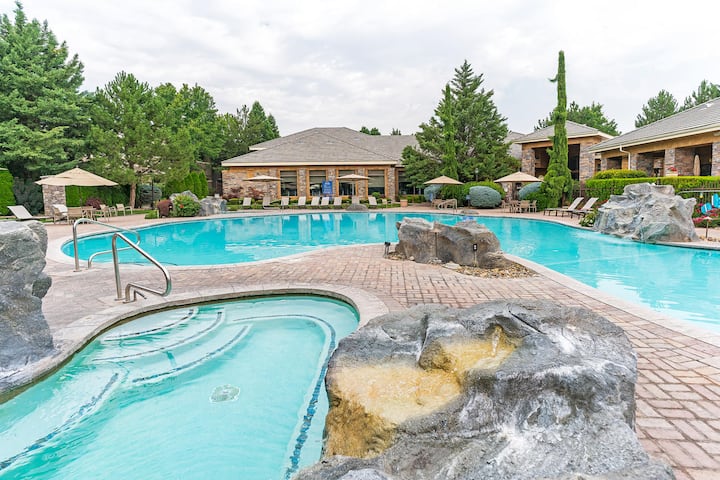 Beautiful Luxurious 2 Bed Condo In A Resort. - Reno
