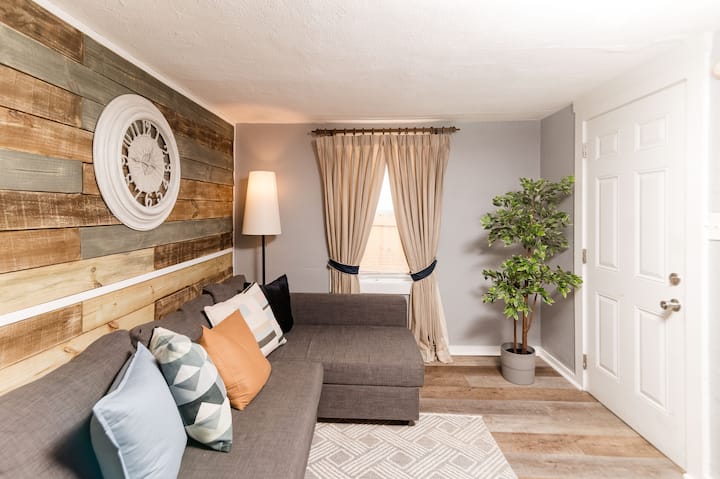 Cozy City Cottage - Atlanta, GA