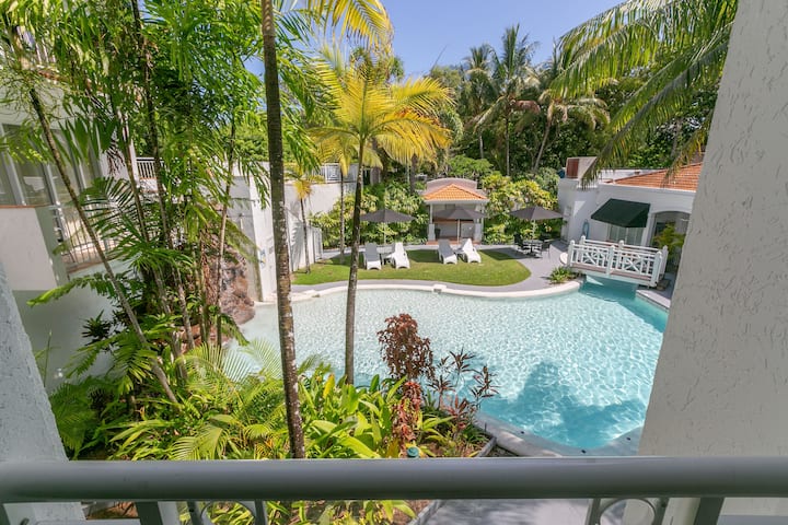 2 Bedroom Pool View Apartment Alassio Resort Palm Cove - Clifton Beach