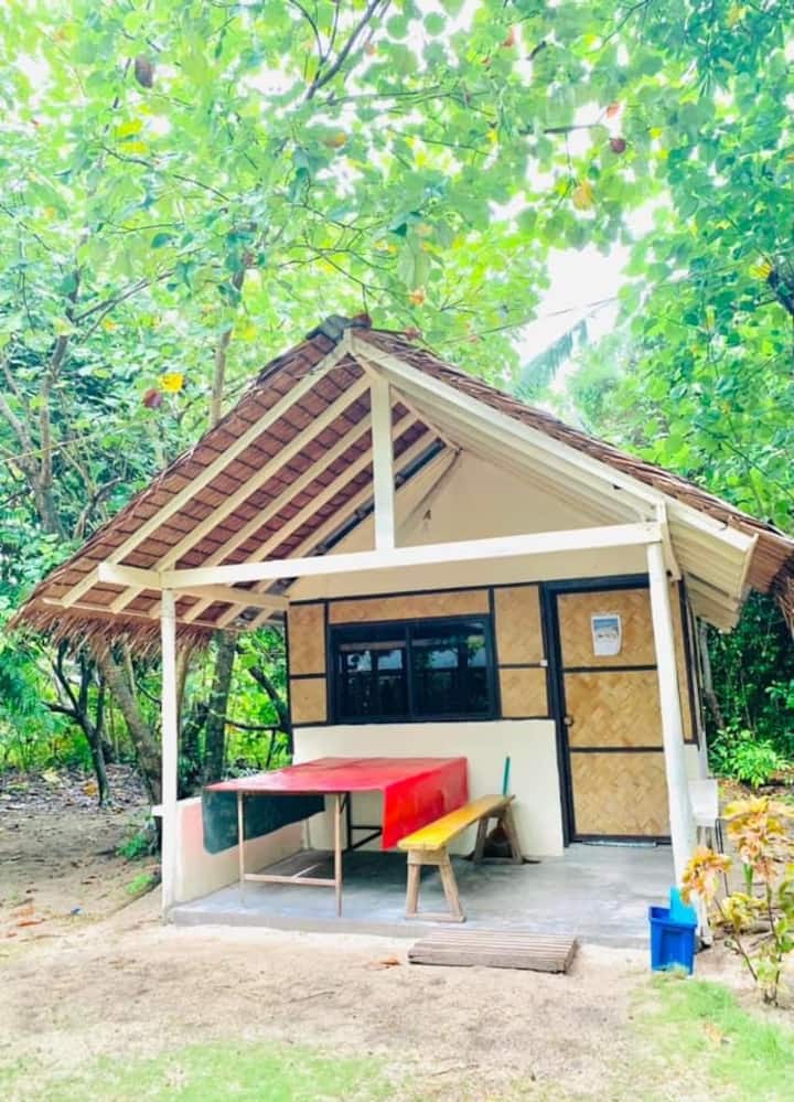 Cottage By The Beach. Amazing Sunrise. - Mauban