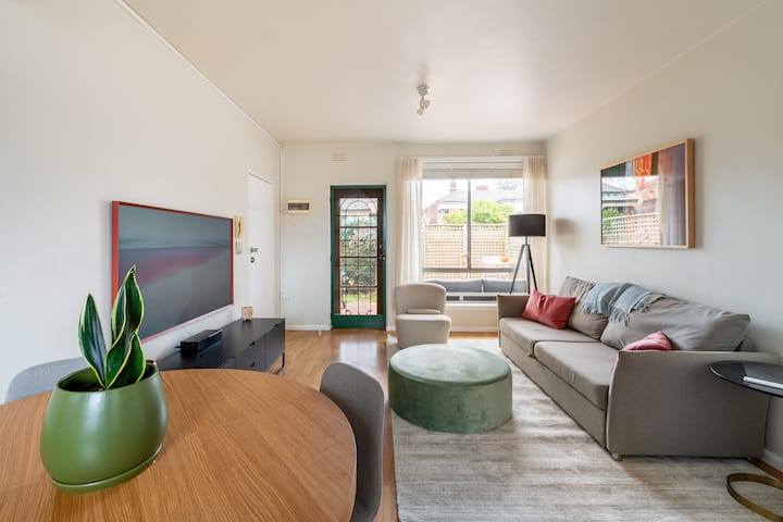 Beautiful 2 Bedroom Apartment - Heart Of Northcote - Ivanhoe