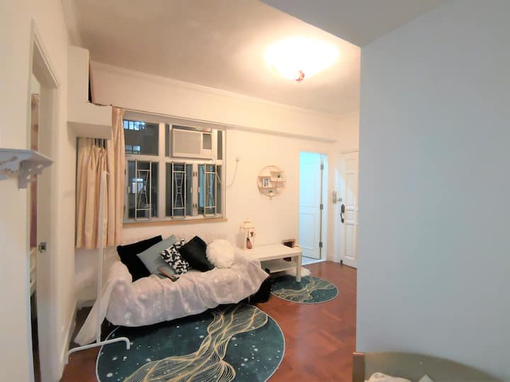 5mins Walk To Hku Station, Near Hku - Sai Ying Pun