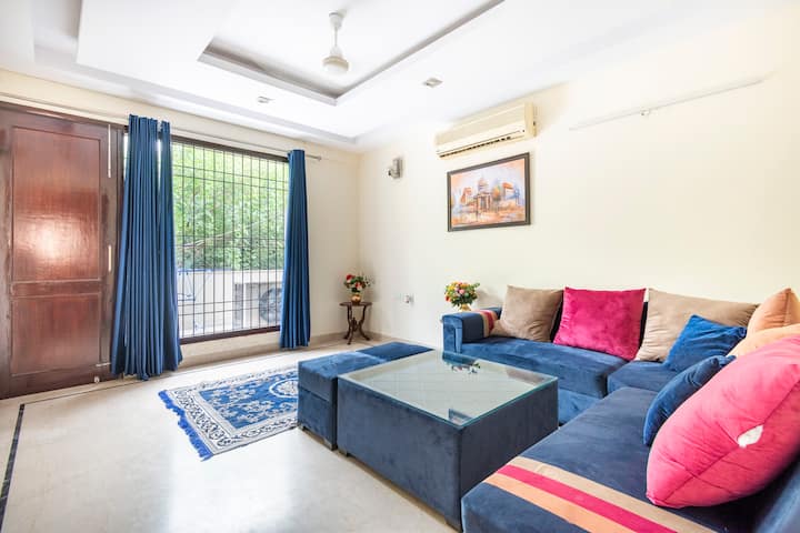 Sts: Modern Flat 3 Bhk East-of-kailash-metro 100m - New Delhi