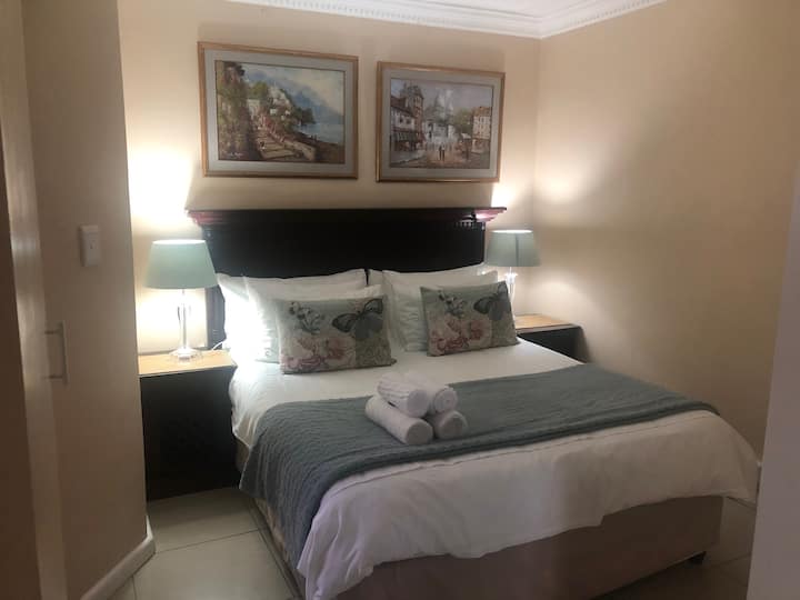 Somerset Lodge - Montagu