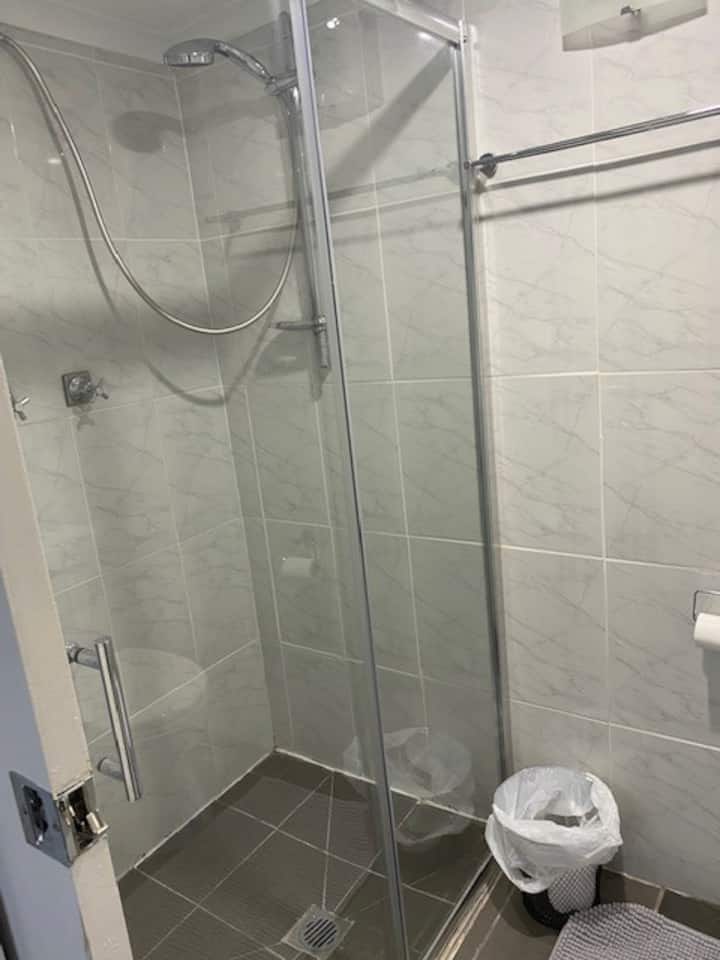 Lovely One Bedroom Condo With Patio - Dapto