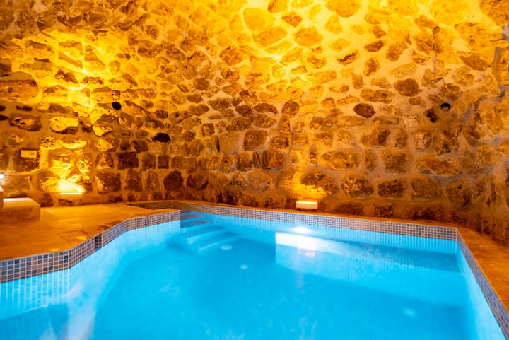 Luxury Cave Room With Pool - Atilla's Cave Hotel - 카파도키아