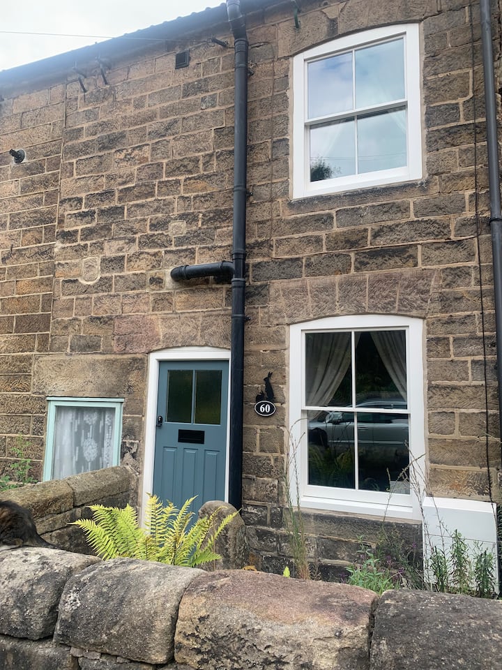 Cosy, Stone Millworkers’ Cottage Nr Peak District - Belper